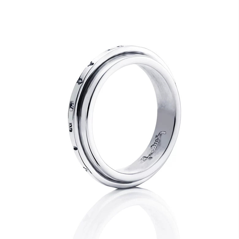 Nordic Fusion | Efva Attling Amor Vincit Omnia Edge Ring – Nordic Fusion Store